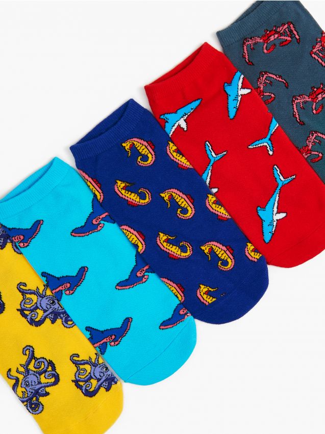 Oткрийте най-новите тенденции в колекциите, за мъже и жени, на Cropp ...