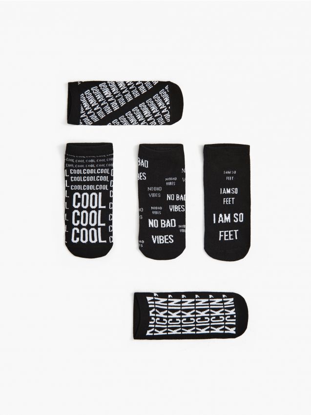 Oткрийте най-новите тенденции в колекциите, за мъже и жени, на Cropp ...