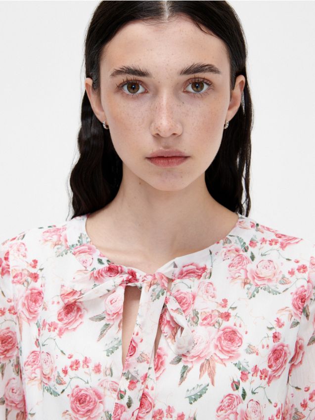 Sukienki wyprzedaż do -70% online | Cropp