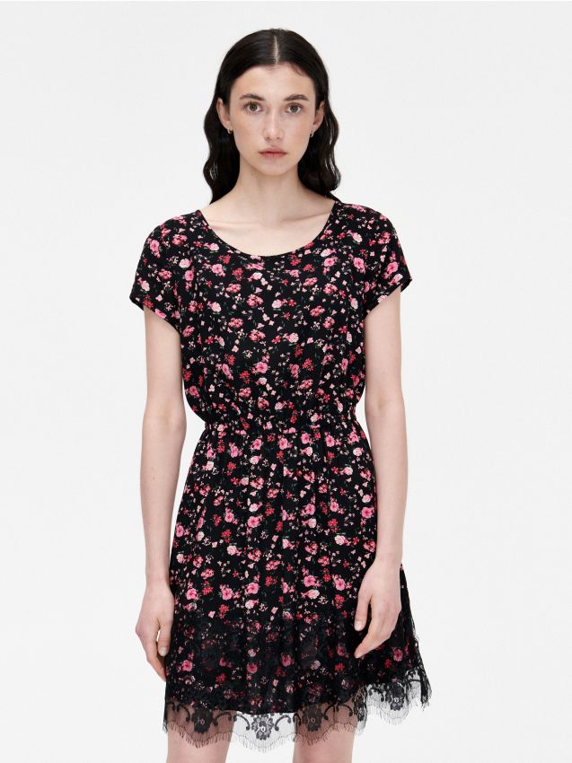 Sukienki młodzieżowe damskie | Cropp