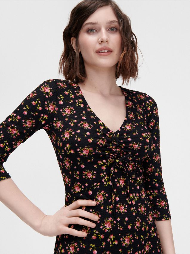 Sukienki młodzieżowe damskie | Cropp