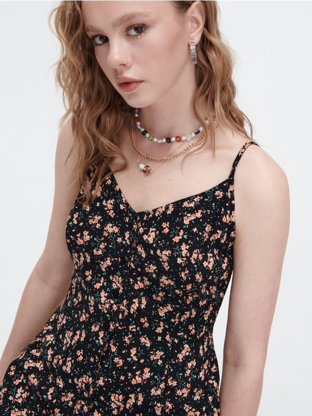 Sukienki wyprzedaż do -70% online | Cropp