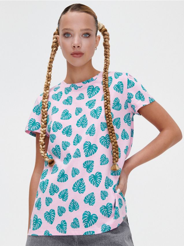 Жіночі футболки – знижки до 70% онлайн | Cropp