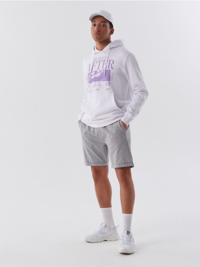 Kollektionen für Damen und Herren bei Cropp - Entdecke die neusten ...