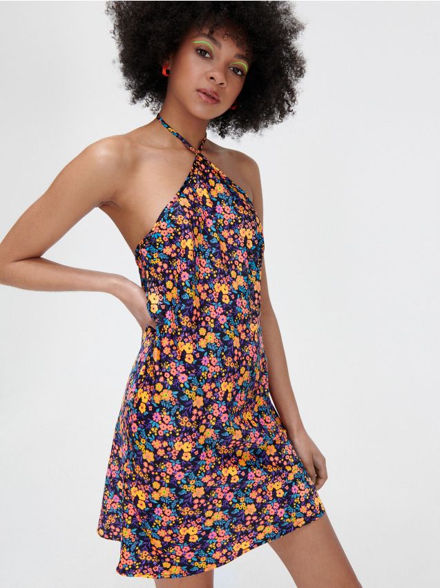 Sukienki wyprzedaż do -70% online | Cropp