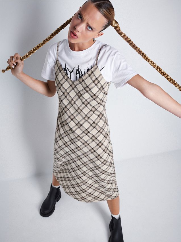 Sukienki młodzieżowe damskie | Cropp