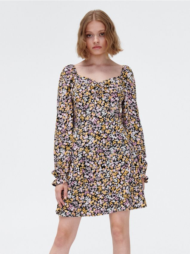 Sukienki młodzieżowe damskie | Cropp