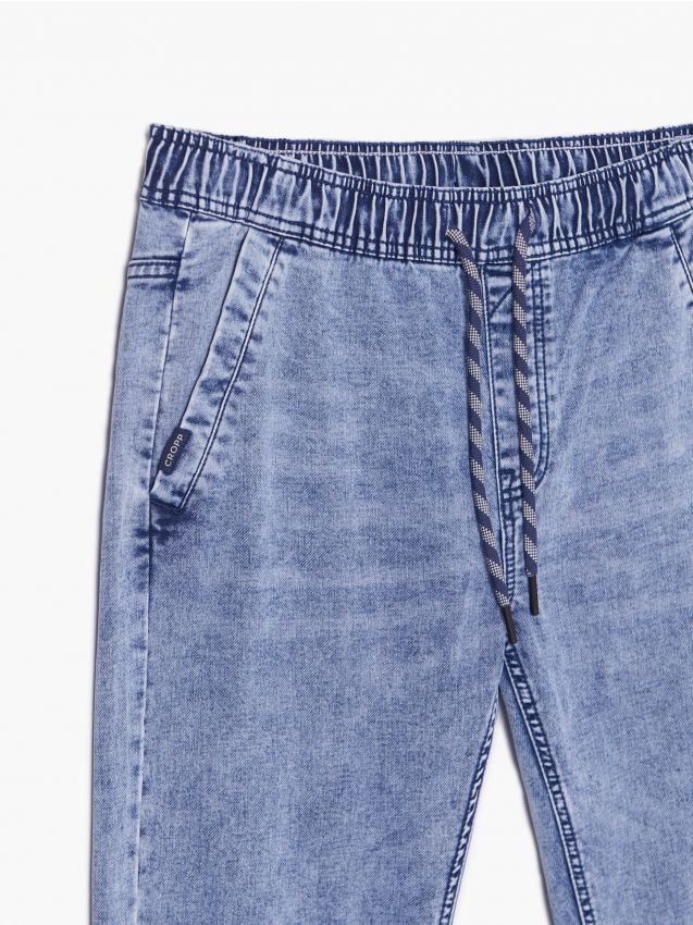 Kollektionen für Damen und Herren bei Cropp - Entdecke die neusten ...